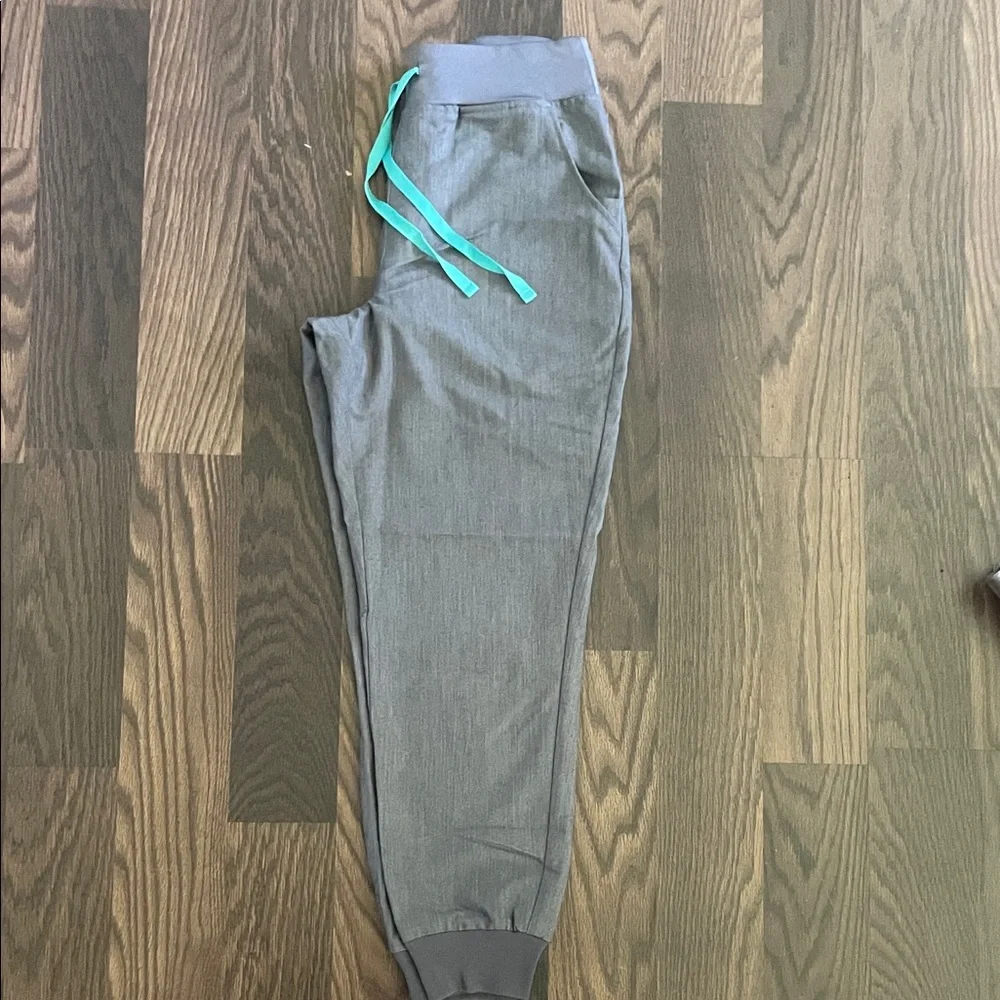 Figs | Pants & Jumpsuits | Figs Gray Jogger Scrub Pants | Poshmark
